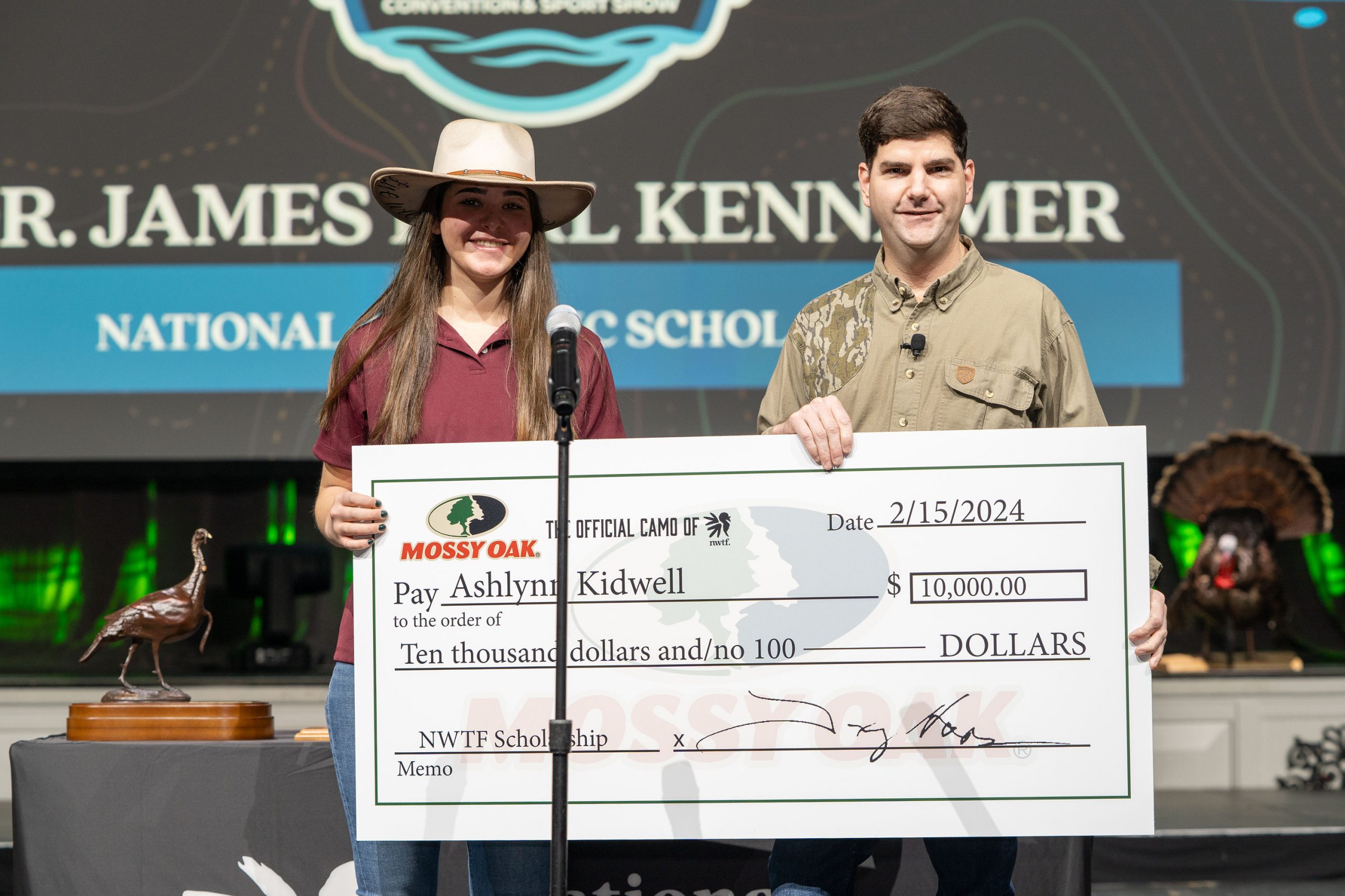 Kidwell Awarded 2023 Dr. James Earl Kennamer Academic Scholarship - The ...