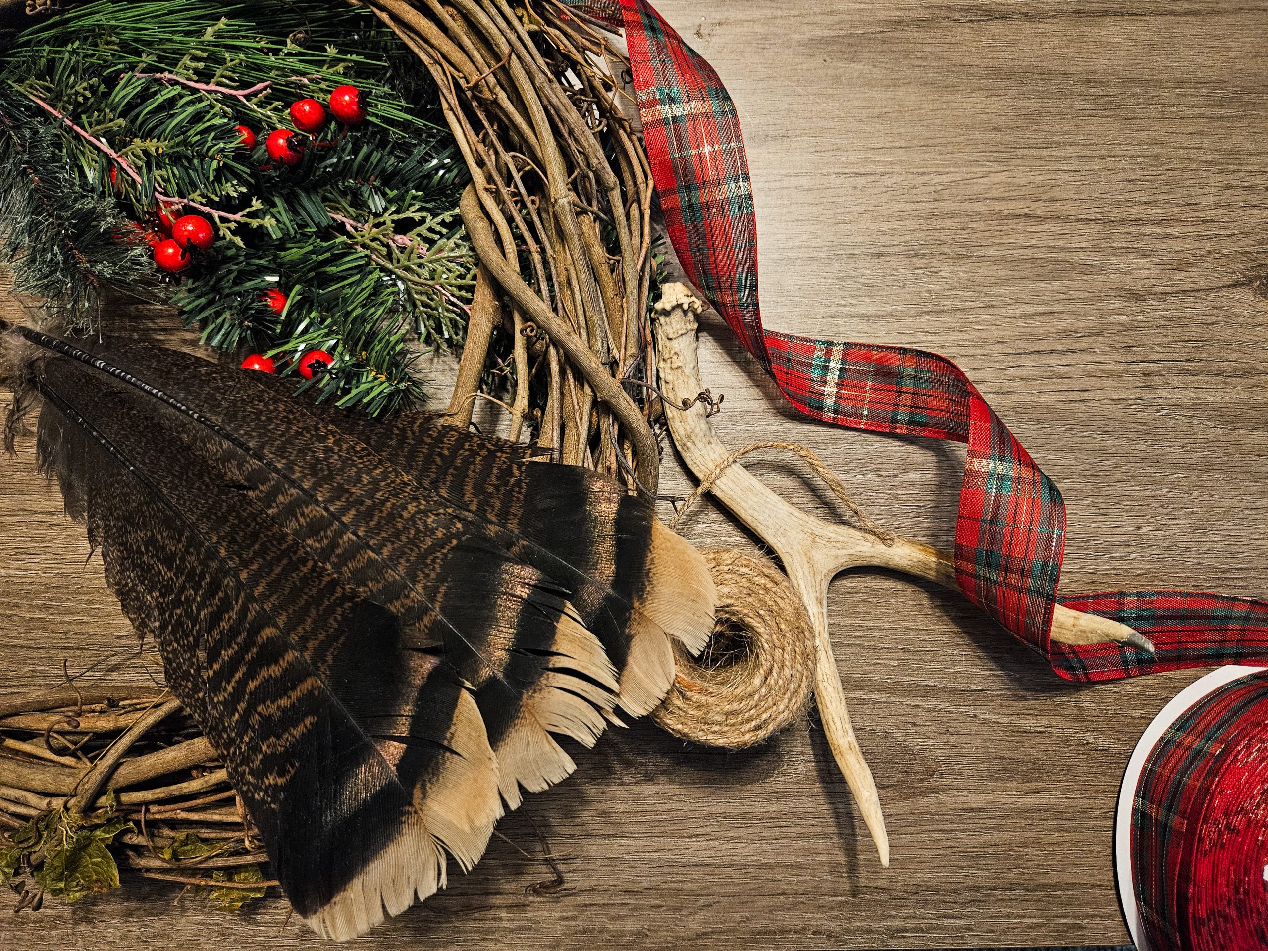 DIY Wild Turkey Feather Christmas Wreath - The National Wild Turkey ...