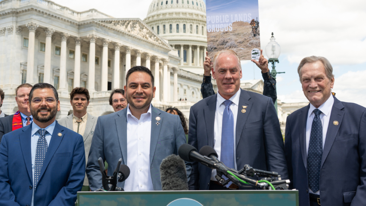 Rep. Zinke and Vasquez Launch Bipartisan Public Lands Caucus to ...